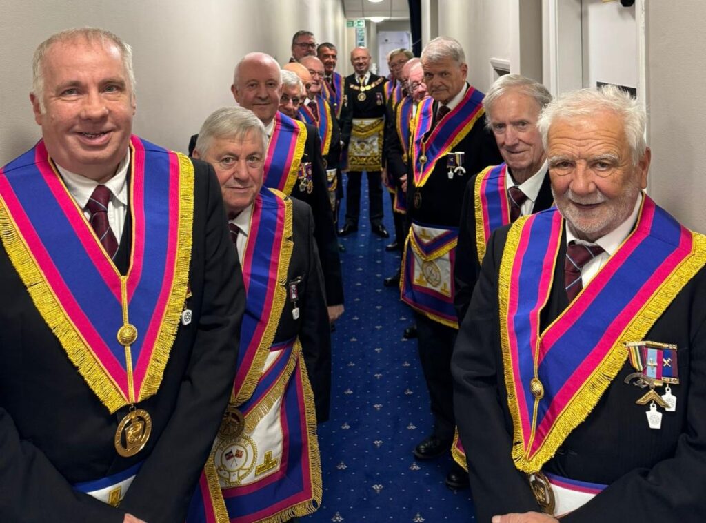 Welcome to the Mark and Royal Ark Mariner website for the Provincial ...